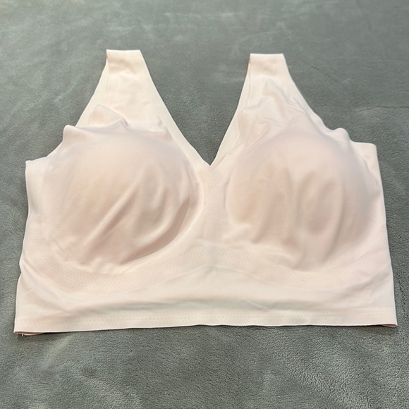 True & Co. | Intimates & Sleepwear | True Co True Body V Neck Bralette ...